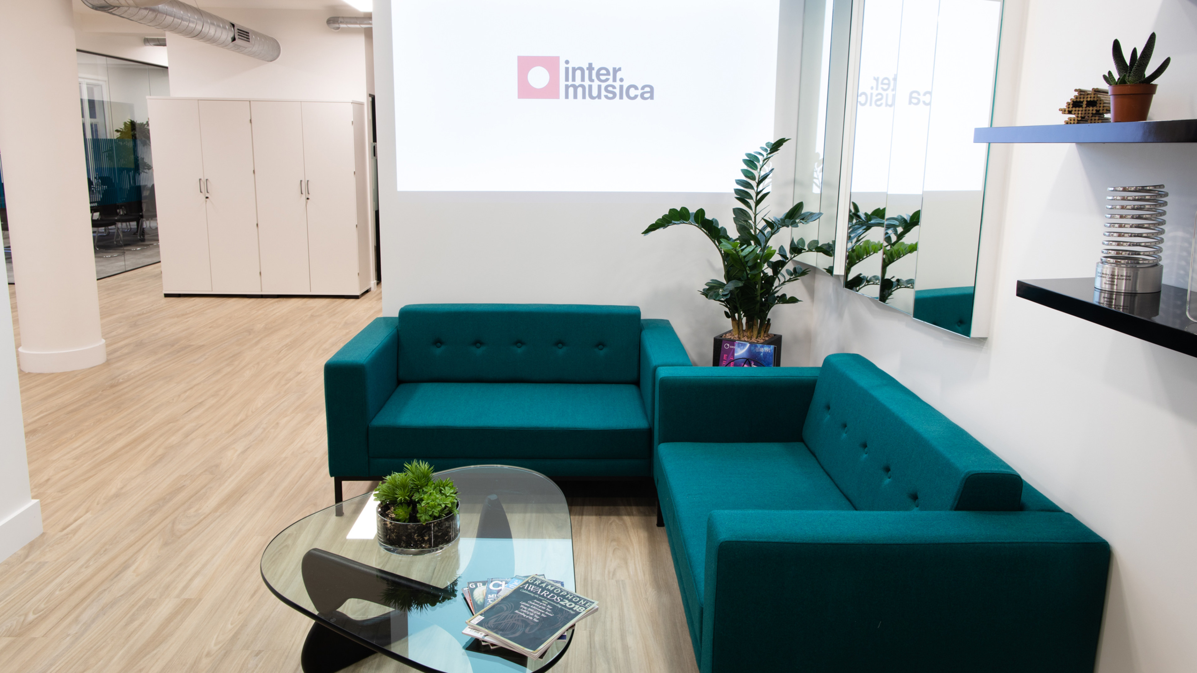 Office Design Insights & Trends | Oktra Articles