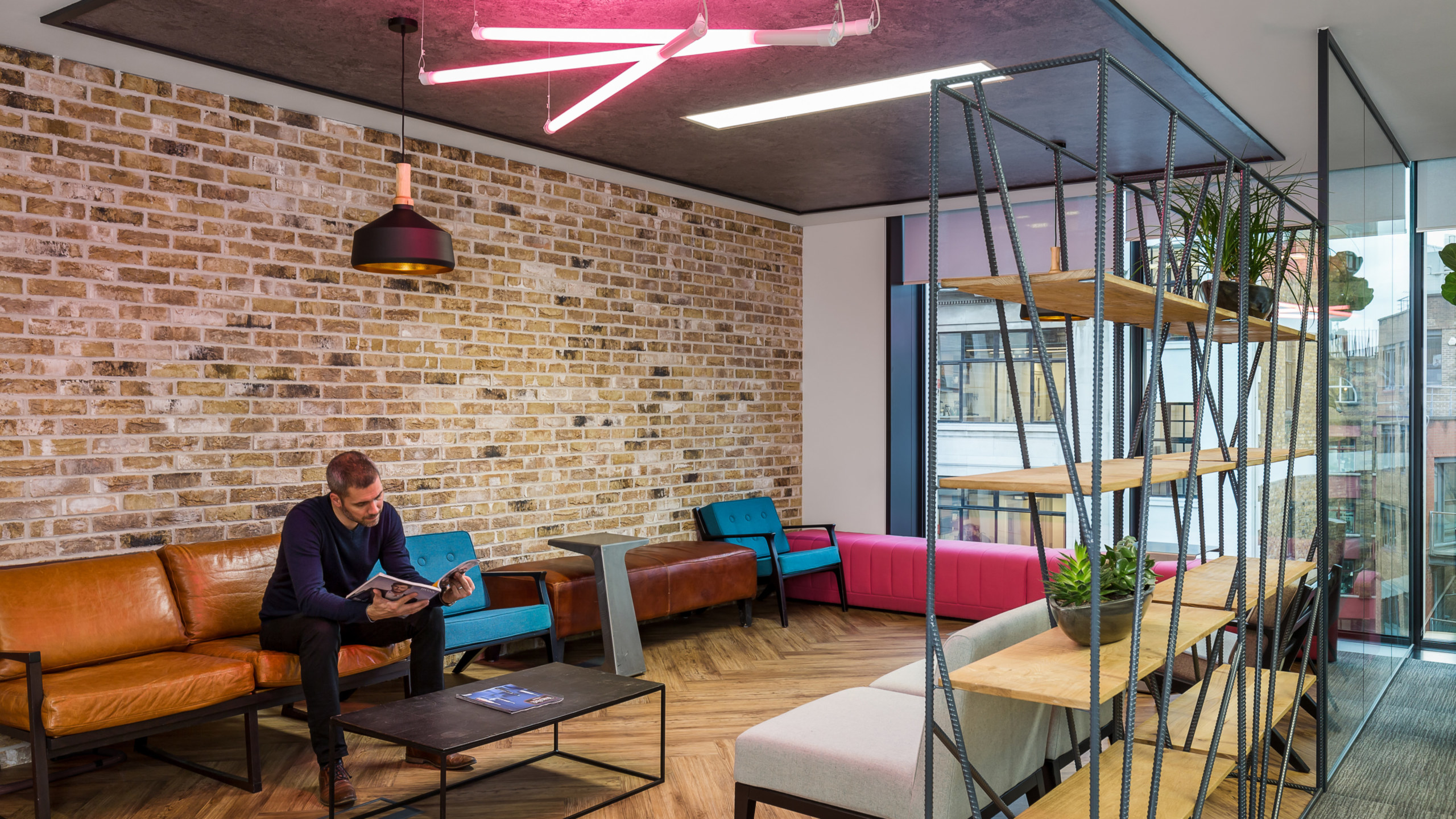 What Is Coworking and How Does It Work? | Oktra