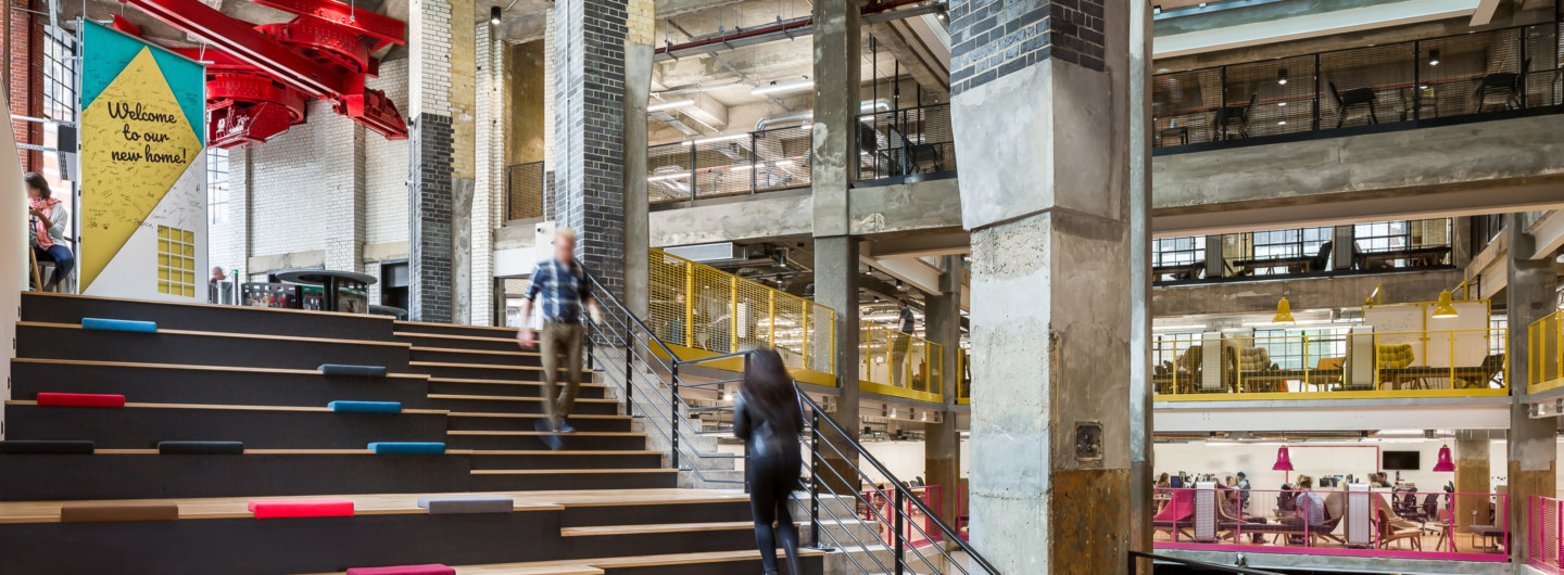 Create the Best Visitor Experience with Your Office Design | Oktra