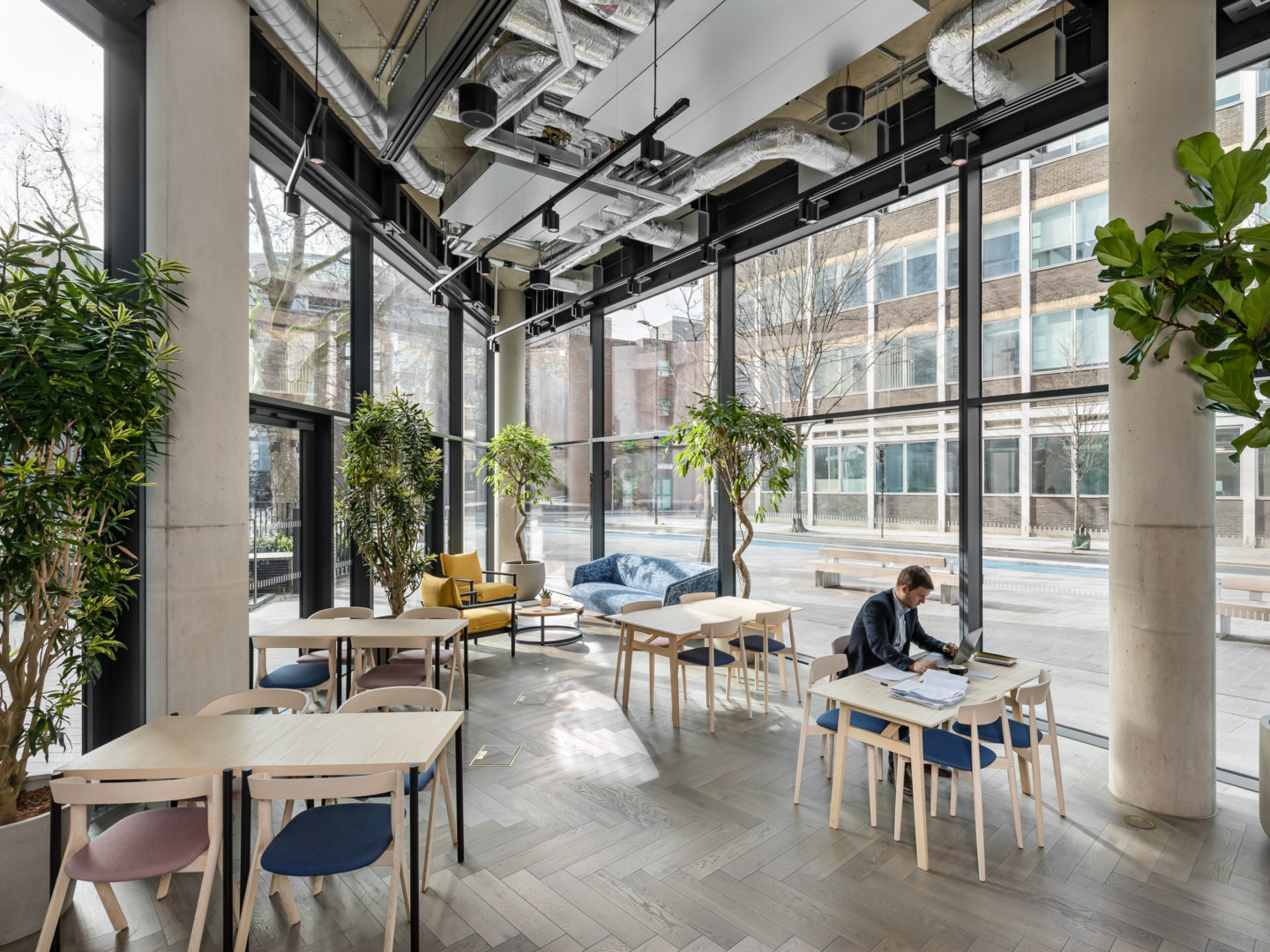 Fora Cat A and Cat B Coworking Case Study | Oktra