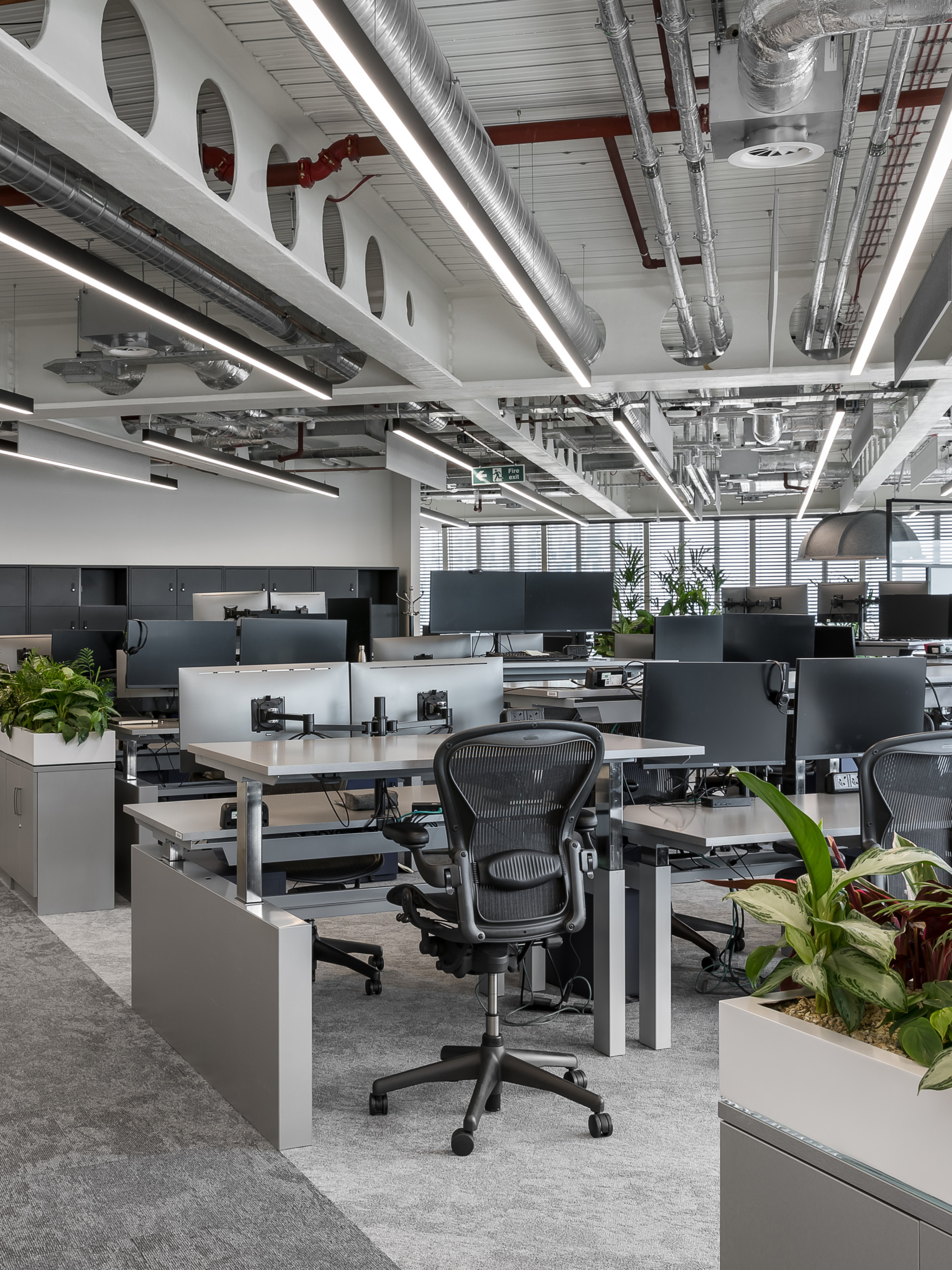 Office Furniture Solutions | Create a Bespoke Environment | Oktra