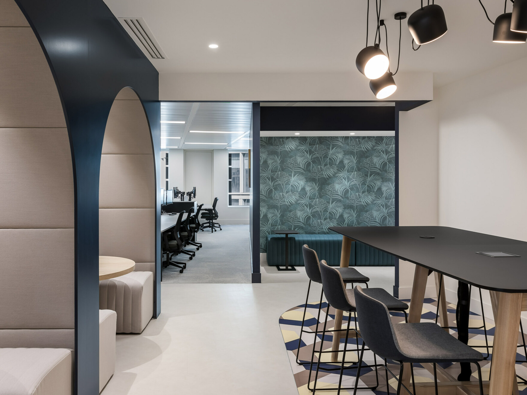 Crowe UK LLP – Cat B Fit Out | Office Design for Financial Firms