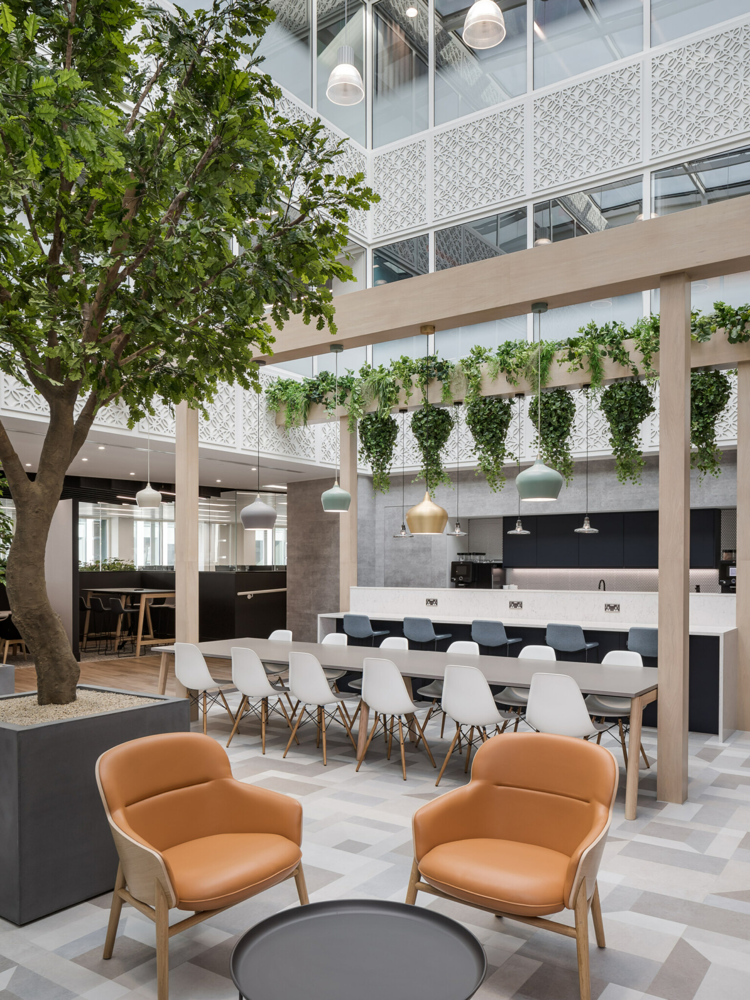 Crowe UK LLP – Cat B Fit Out | Office Design for Financial Firms