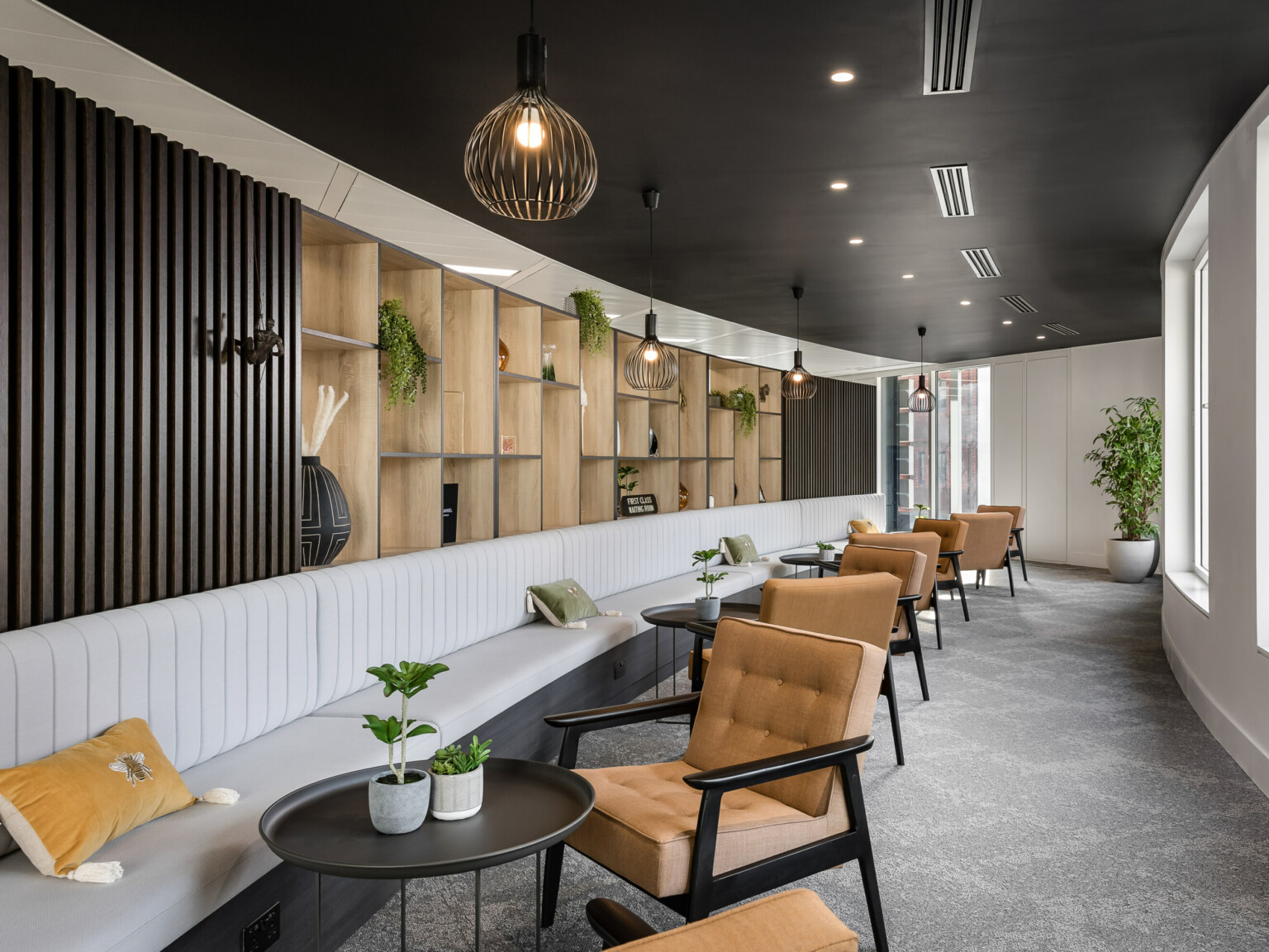 Crowe UK LLP – Cat B Fit Out | Office Design for Financial Firms