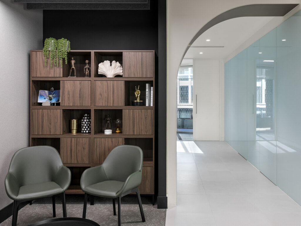 Crowe UK LLP – Cat B Fit Out | Office Design for Financial Firms