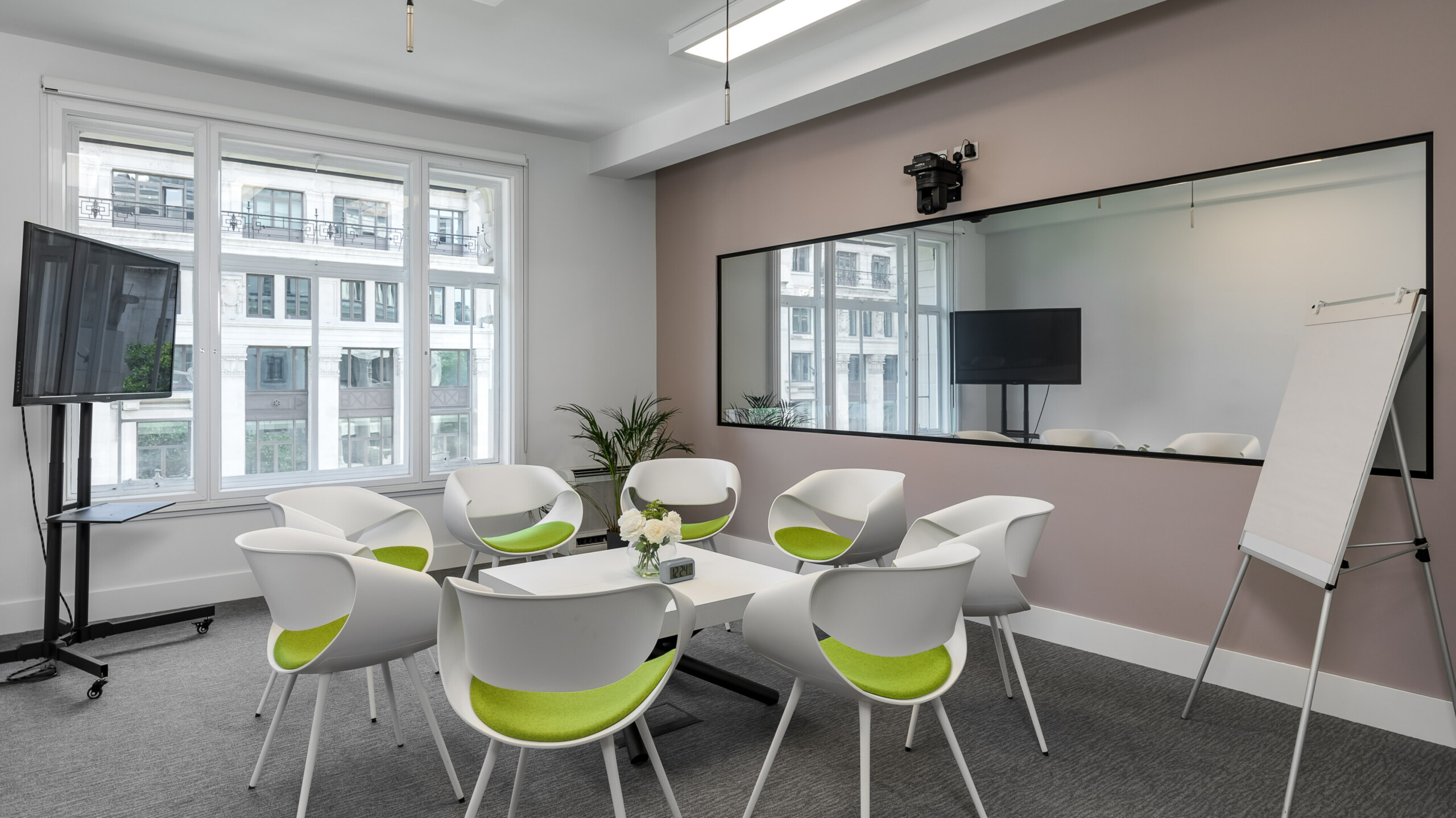 Schlesinger Group Viewing Facility Cat B Fit Out | Oktra Case Study