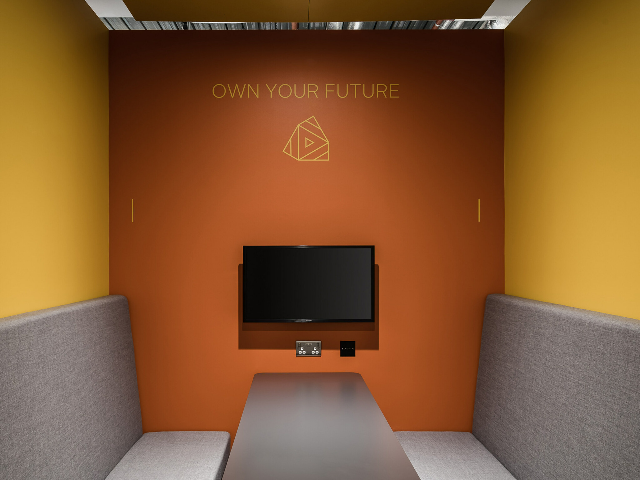 Office Design for Investigo's London Office | Oktra Case Study