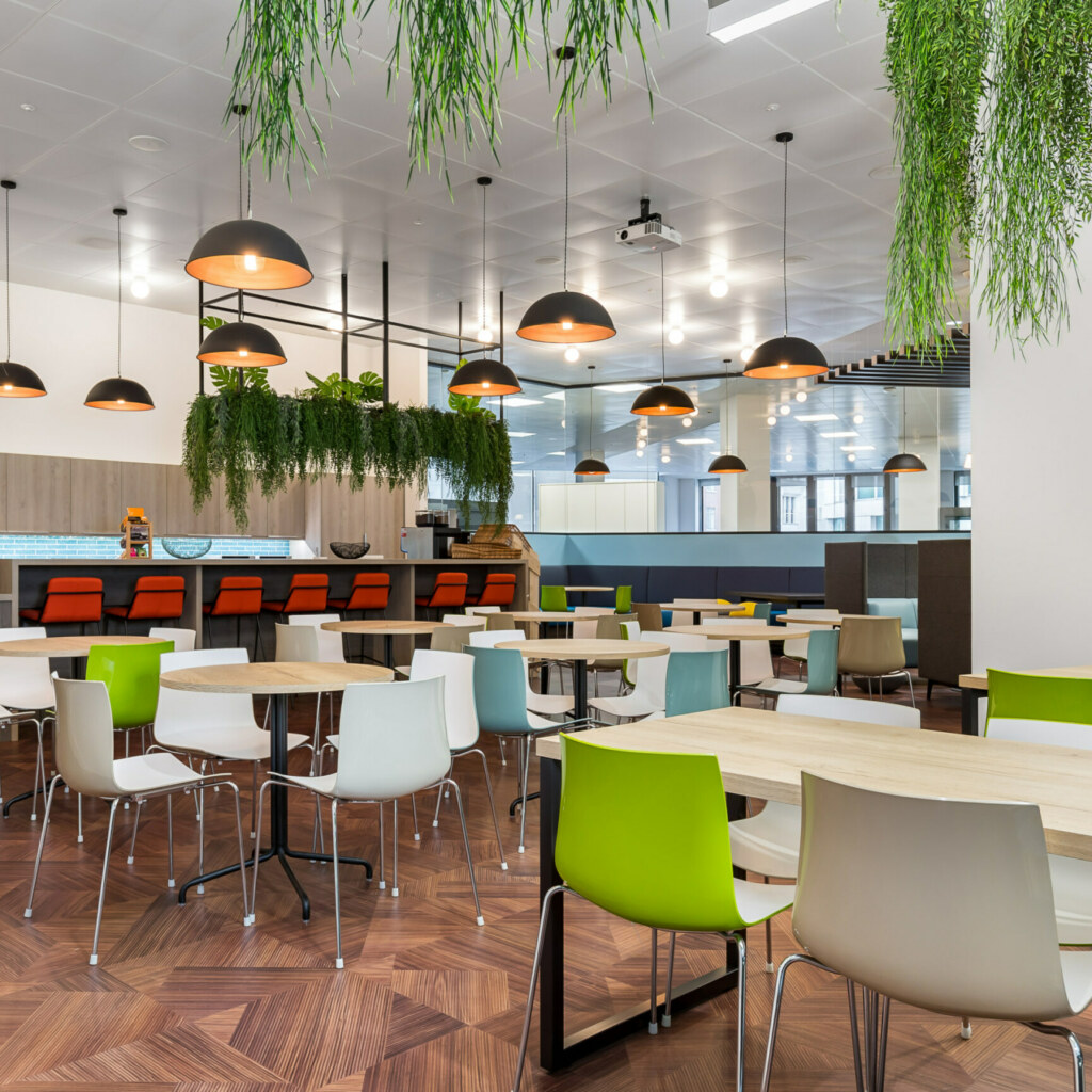 How to Design an Office for an Insurance Company | Oktra