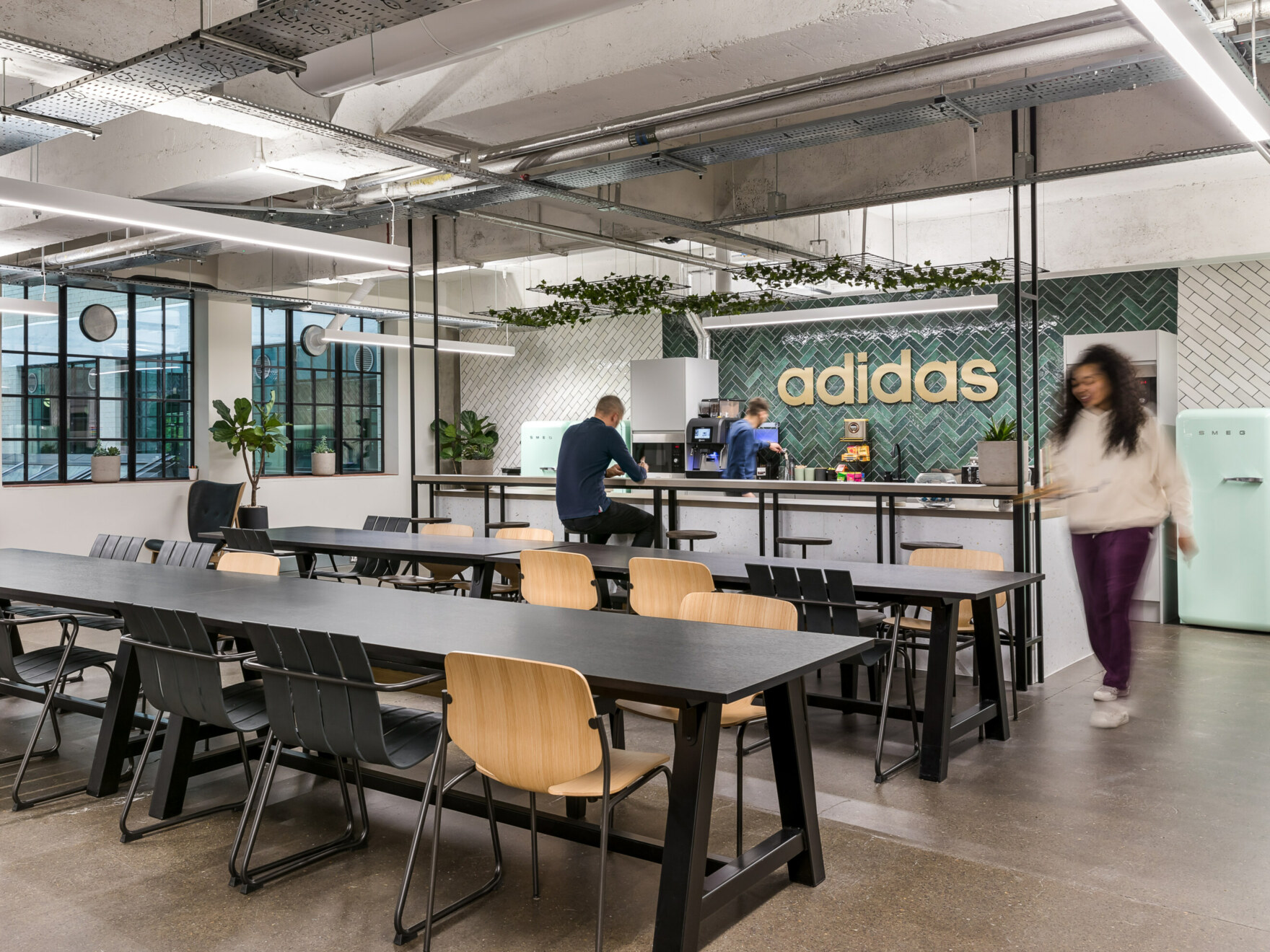 How to Design an Office for a Big Brand | Oktra