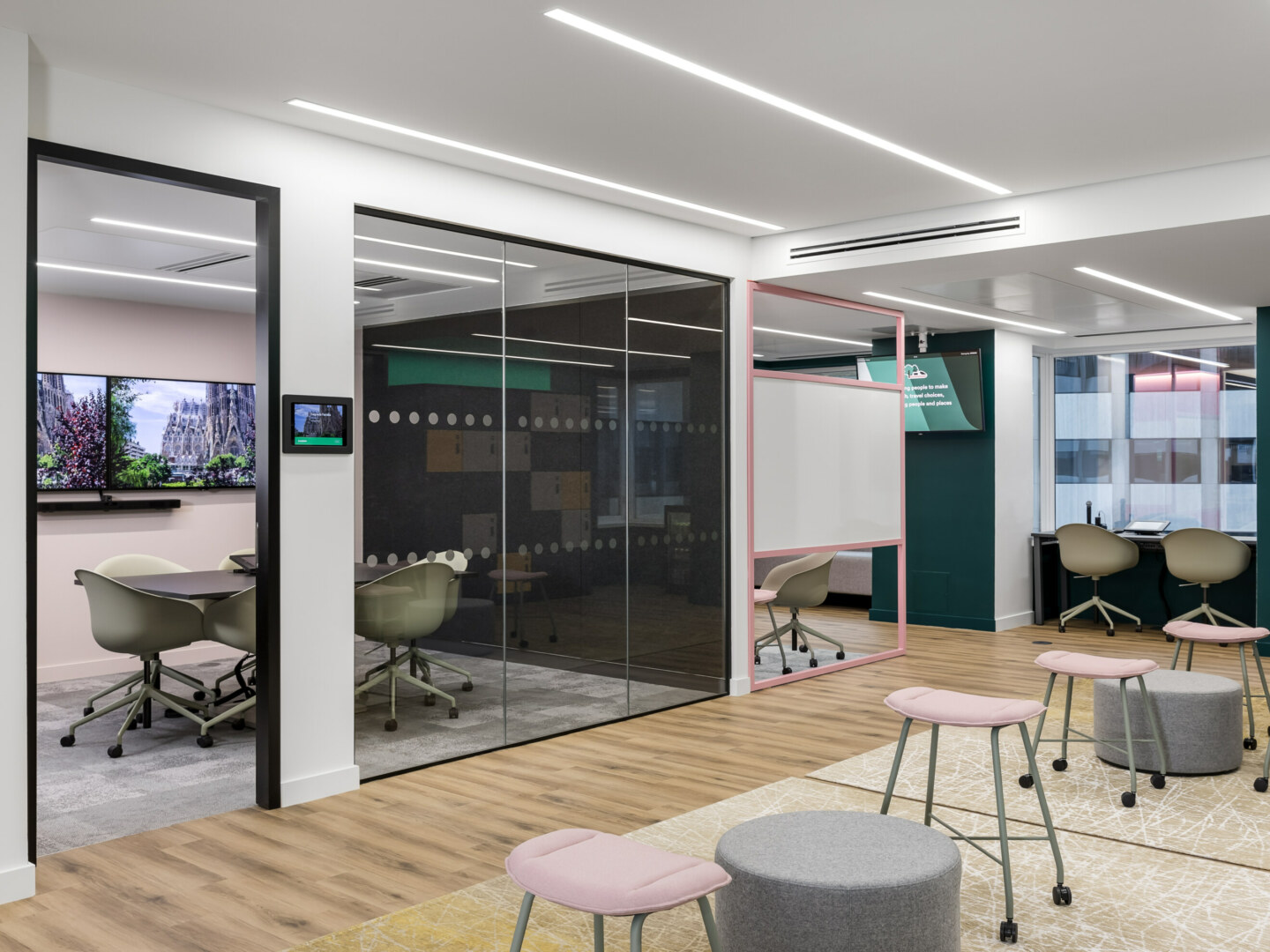 How to Design an Office for a Big Brand | Oktra