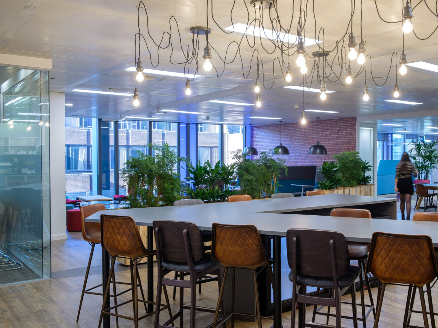 Hybrid Workplace Design for Frontier Economics | Oktra Case Study