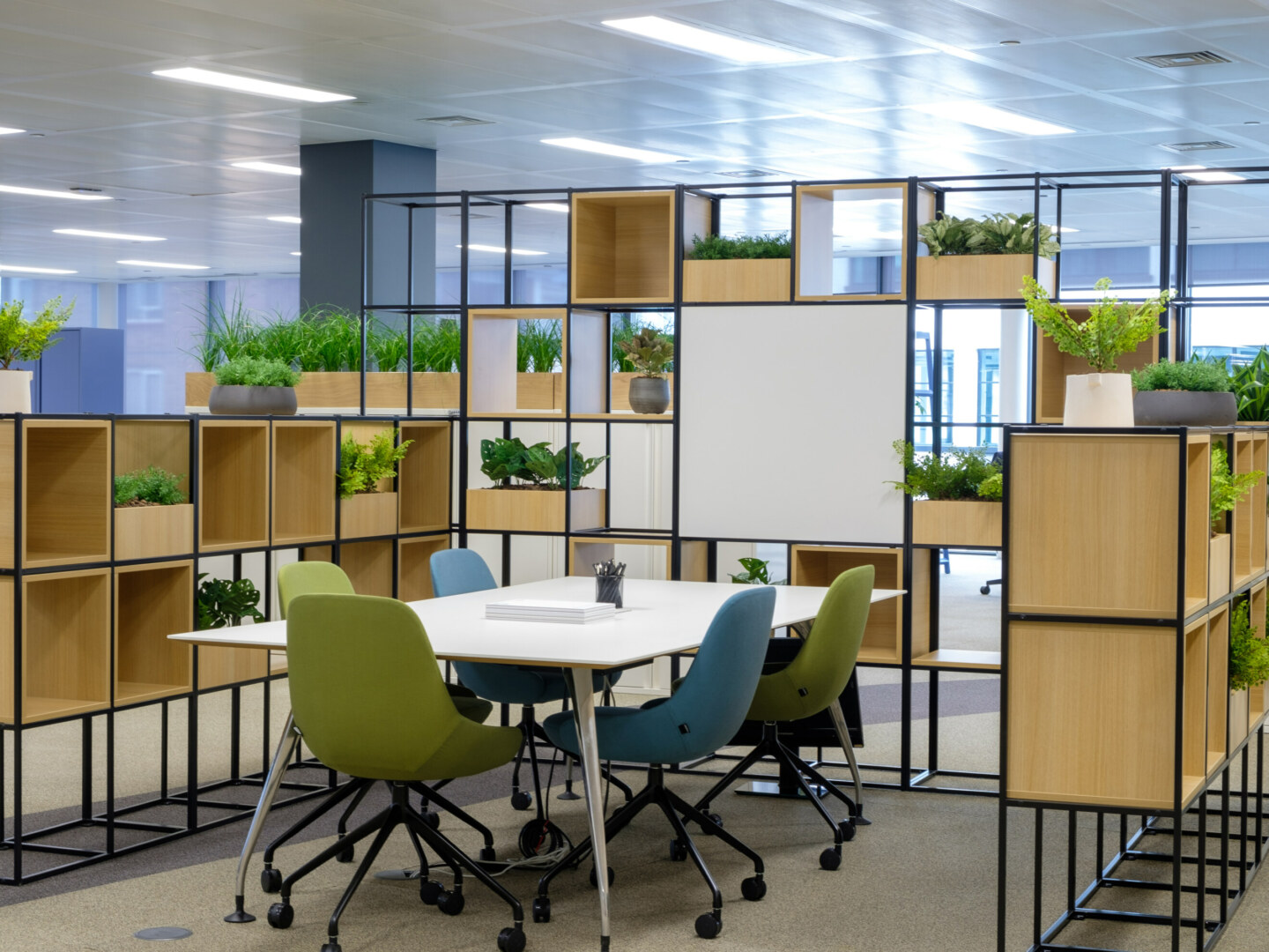 Hybrid Workplace Design for Frontier Economics | Oktra Case Study