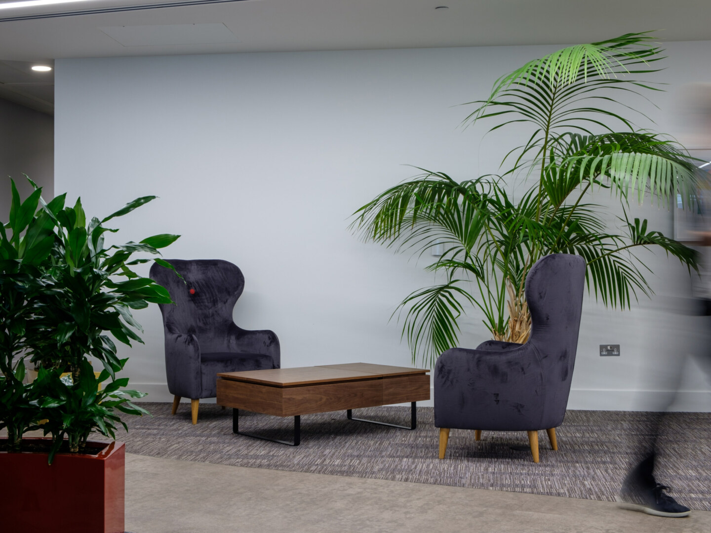 Hybrid Workplace Design for Frontier Economics | Oktra Case Study
