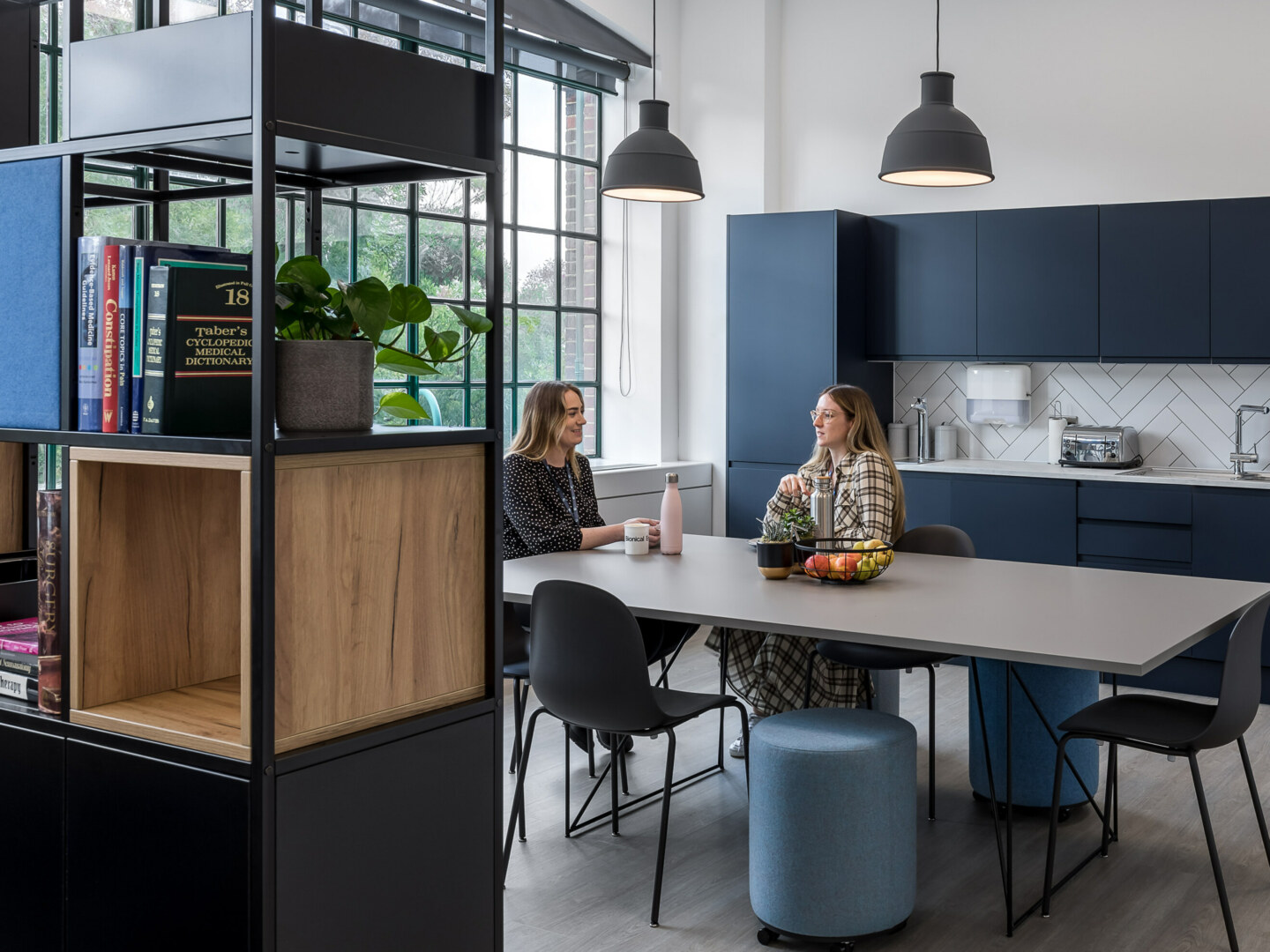 Attracting Millennials and Gen Z With Office Design | Oktra