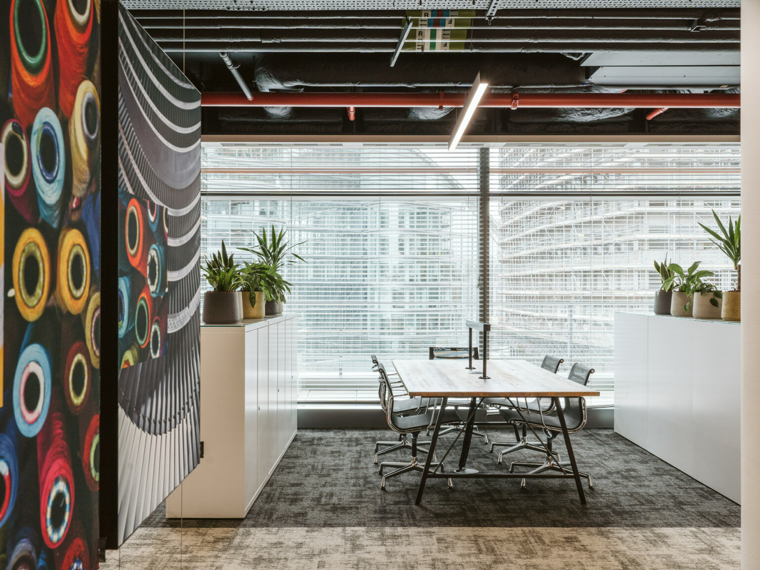 Office Fit Out for DP World | Oktra Case Study