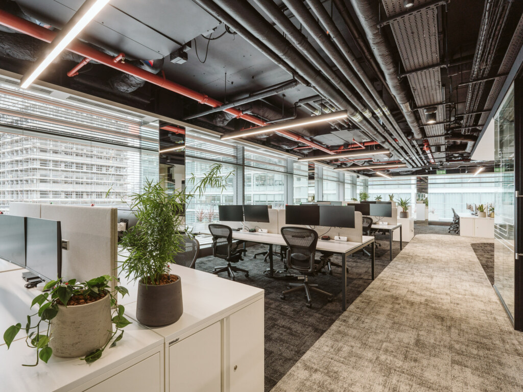 Office Fit Out for DP World | Oktra Case Study
