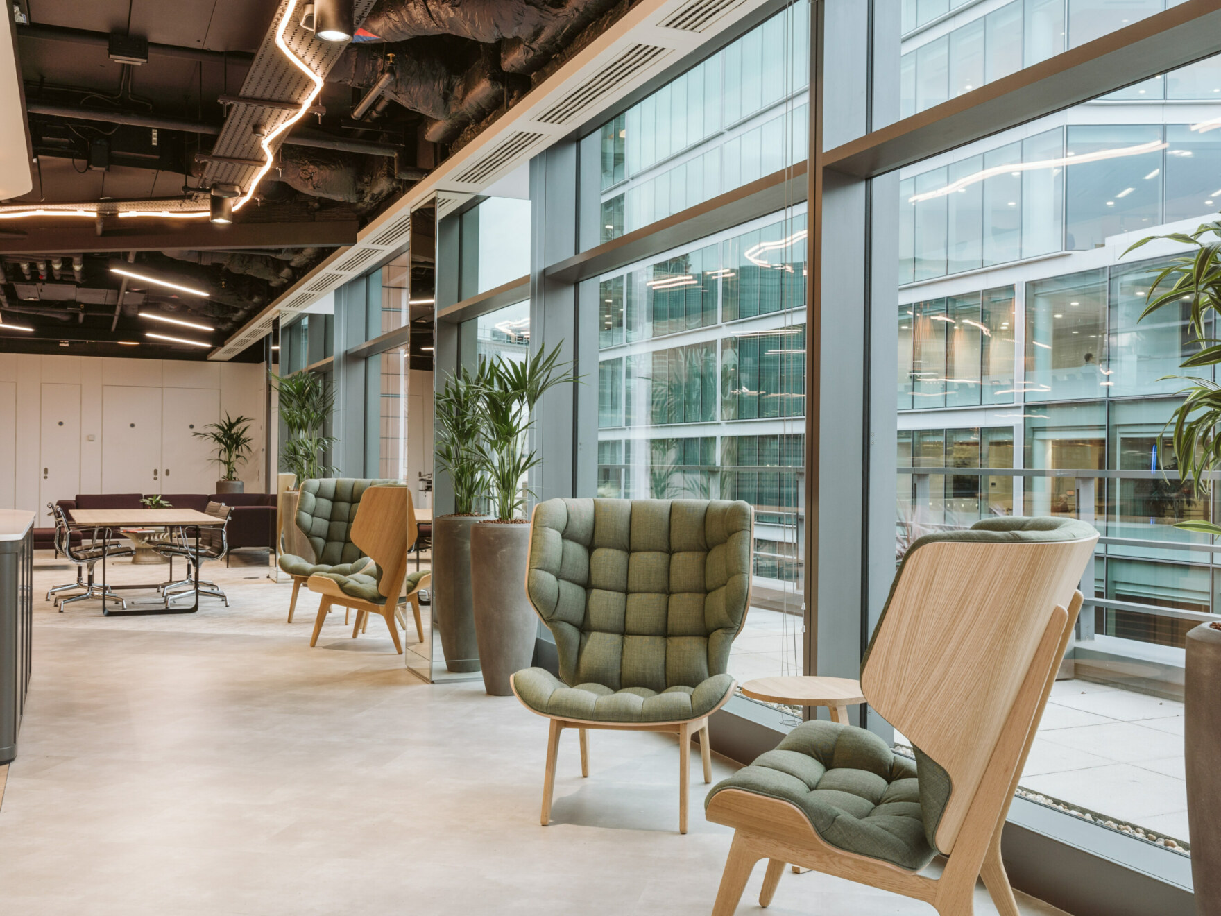 Office Fit Out for DP World | Oktra Case Study