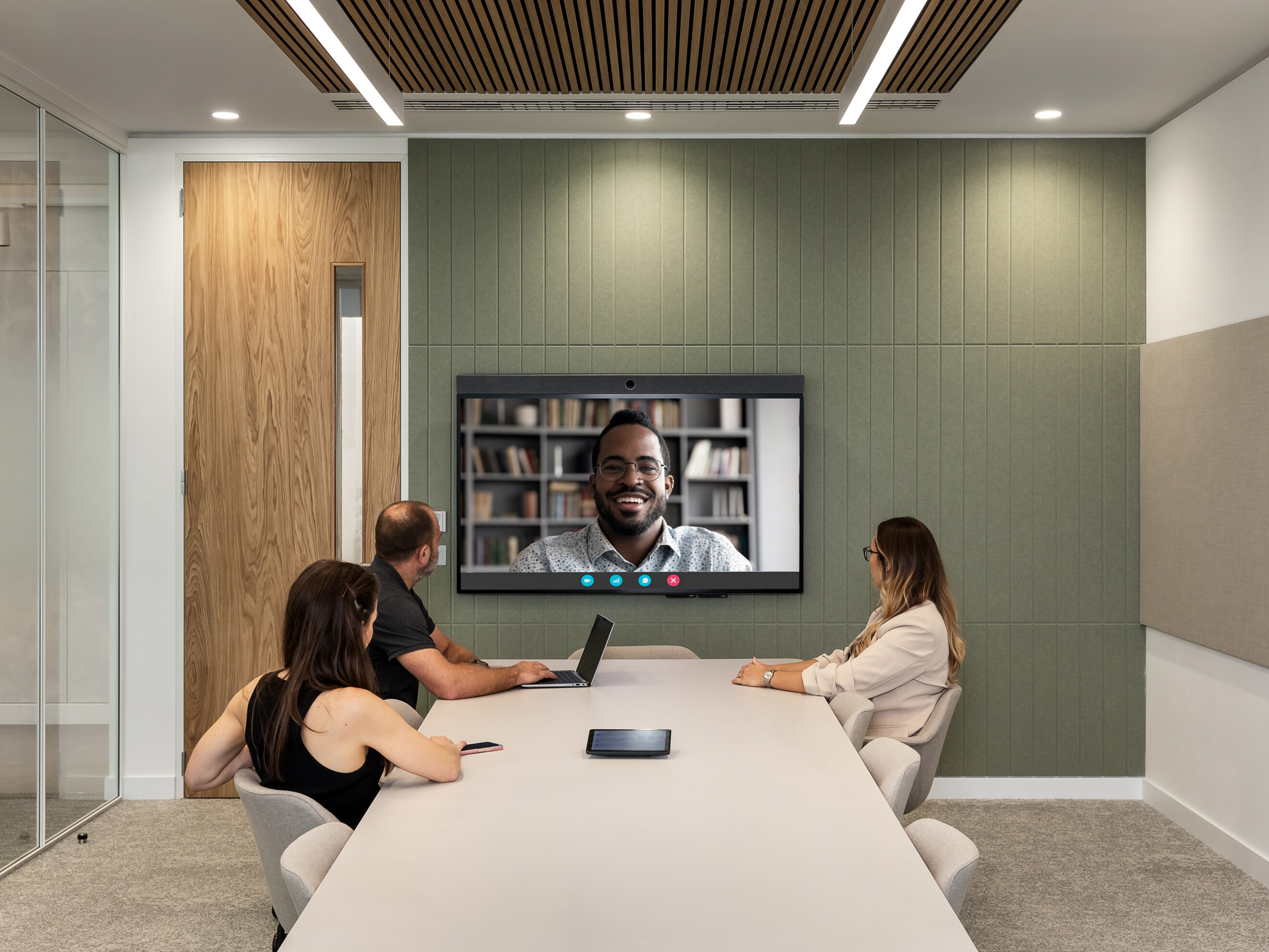 The Hybrid Workplace | Resource Page | Oktra