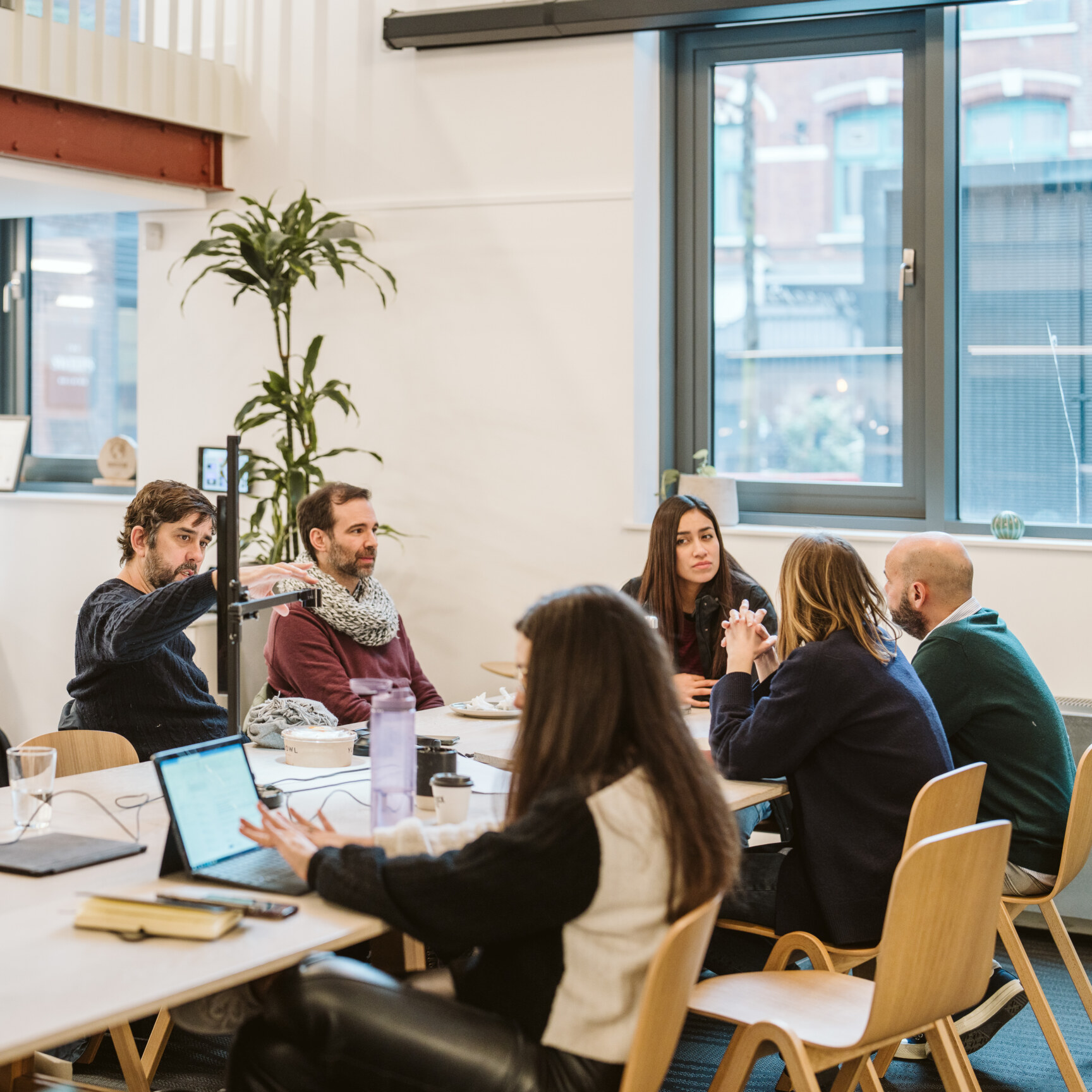 How Design Can Overcome Loneliness in the Workplace | Oktra