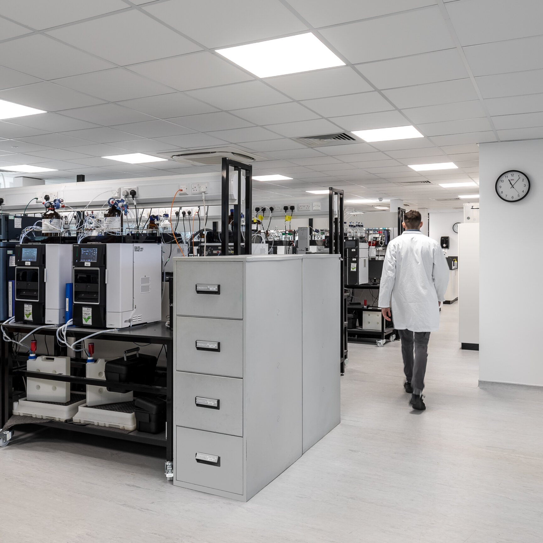 Laboratory Design Essentials: Creating Efficient and Safe Workspaces ...
