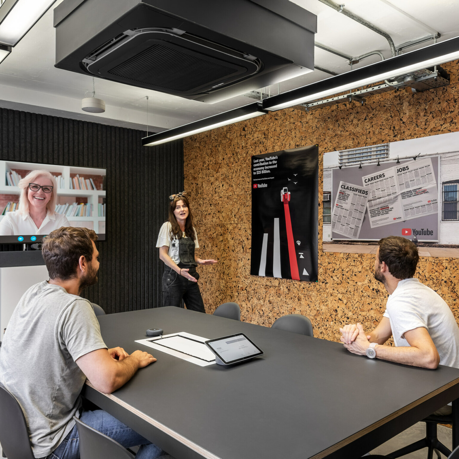 The Impact of Office Layout on Workplace Experience | Oktra