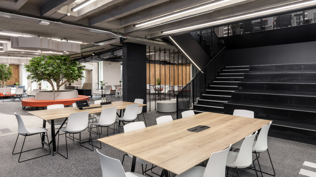 Breakout Spaces in Offices: 6 Designs for Modern Workplaces in 2026 | Oktra