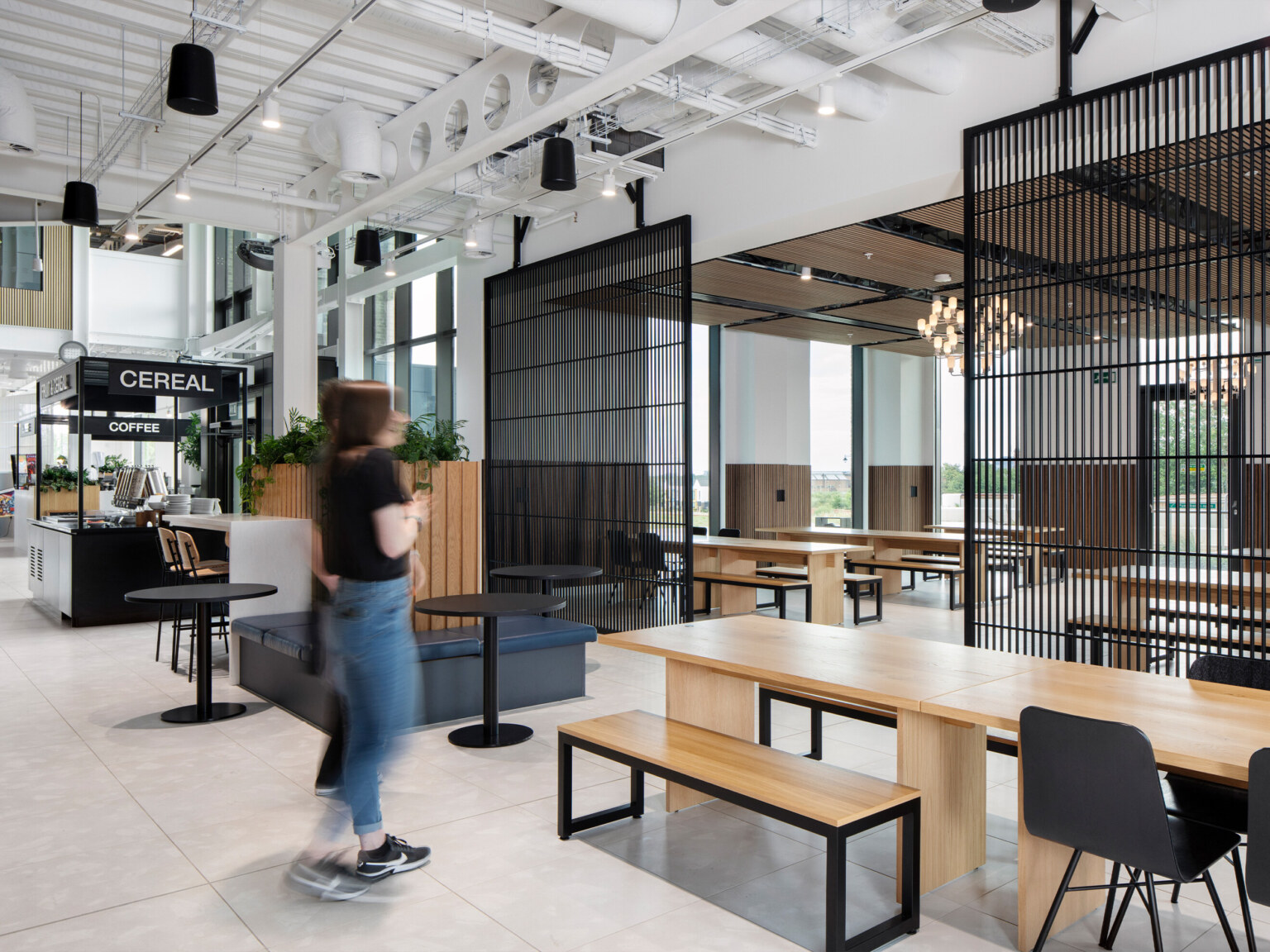 Breakout Spaces in Offices: 6 Designs for Modern Workplaces in 2025 | Oktra