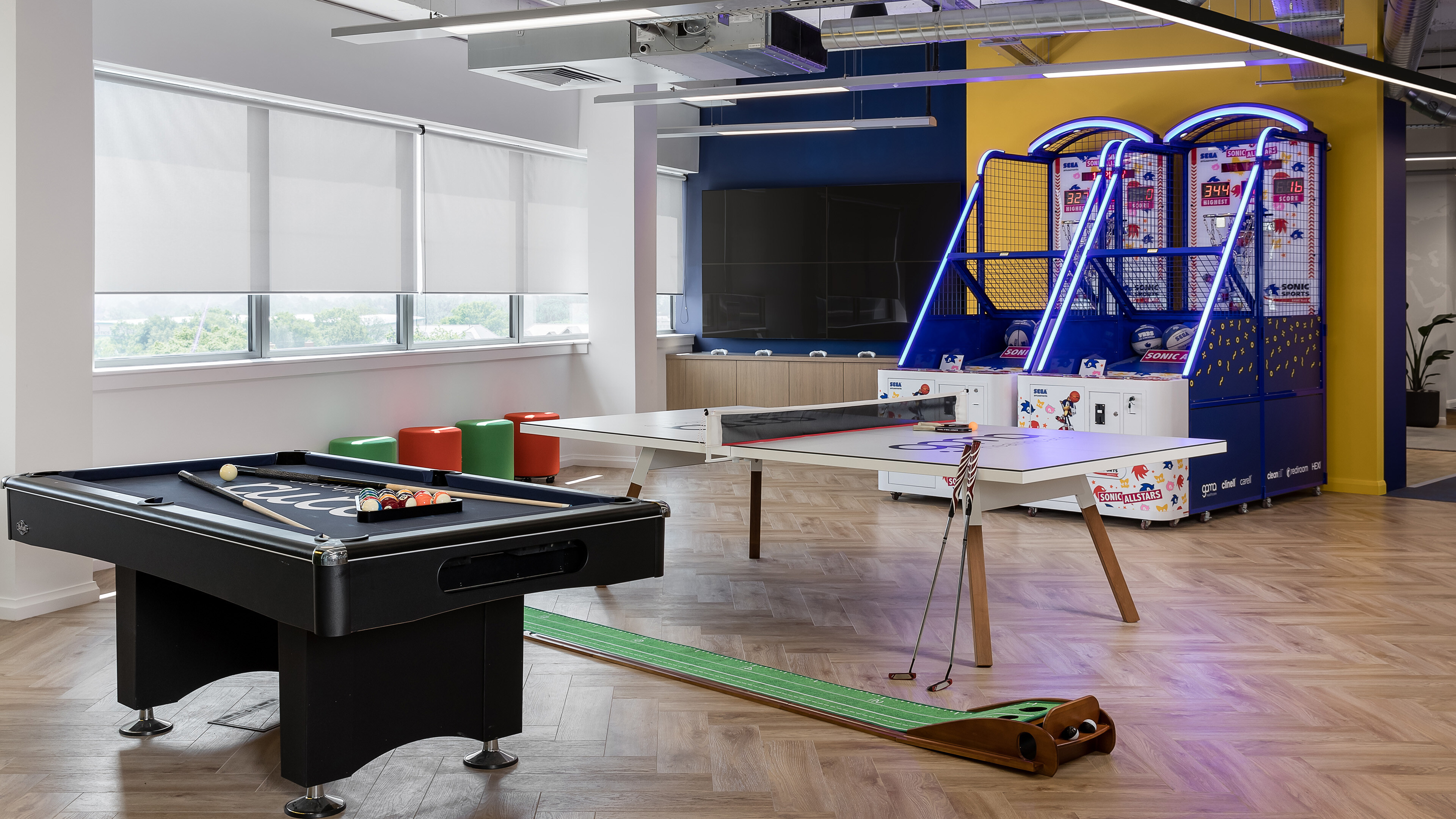 Breakout Spaces in Offices: 6 Designs for Modern Workplaces in 2025 | Oktra