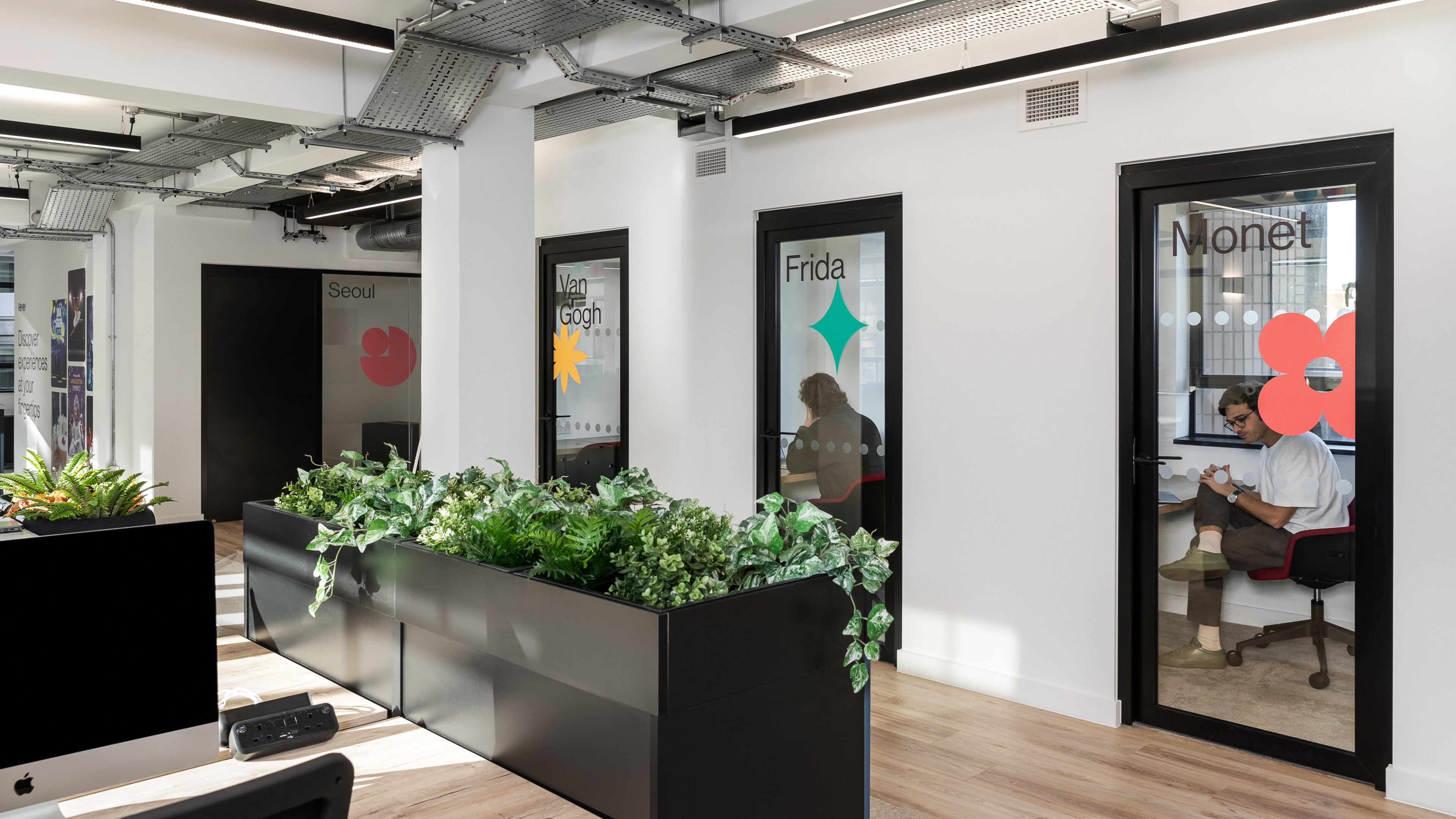 Beyond m² Per Person: Rethinking Office Space Allocation | Oktra