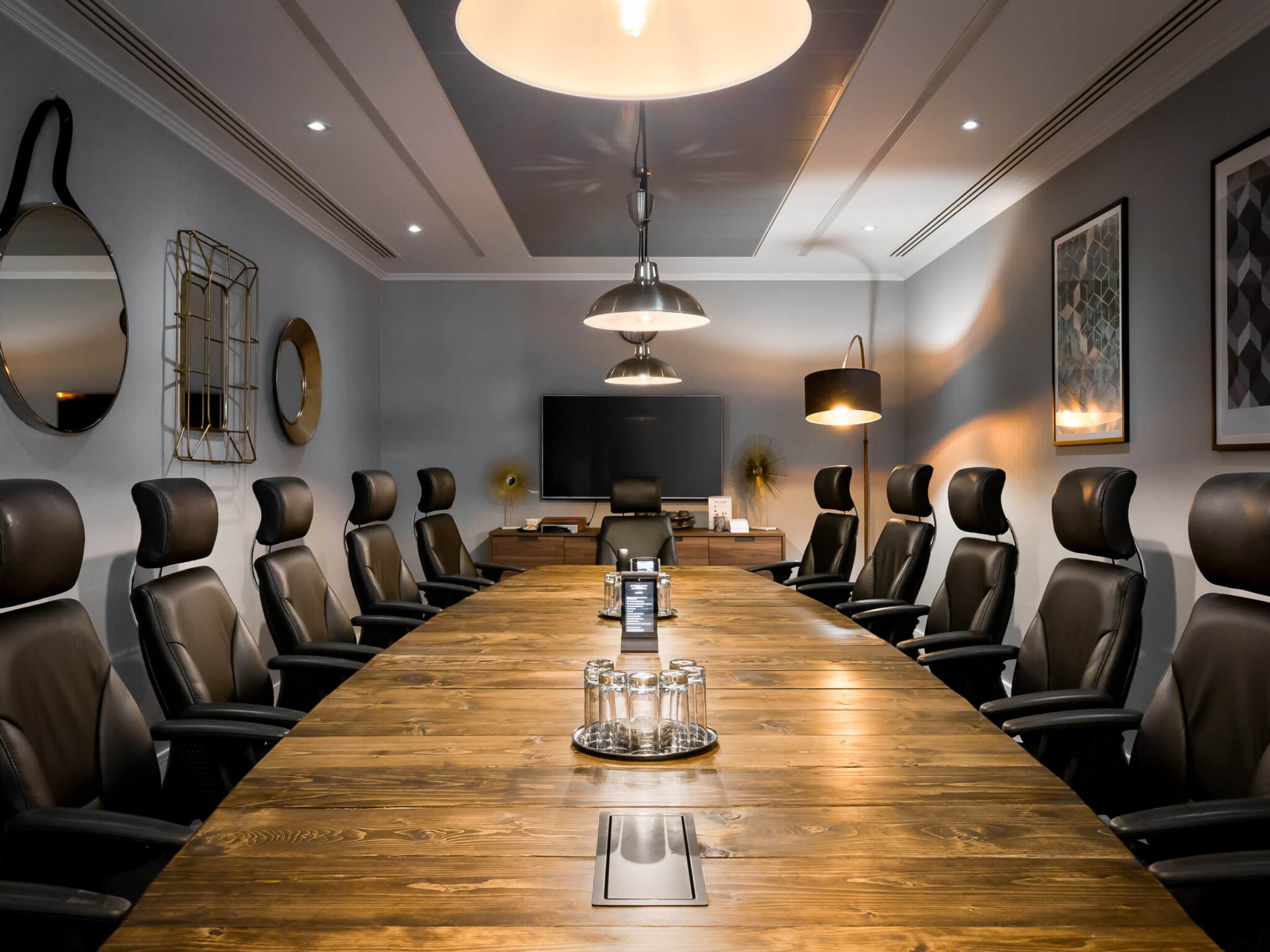 Modern Conference Room Design Ideas for Every Workplace | Oktra