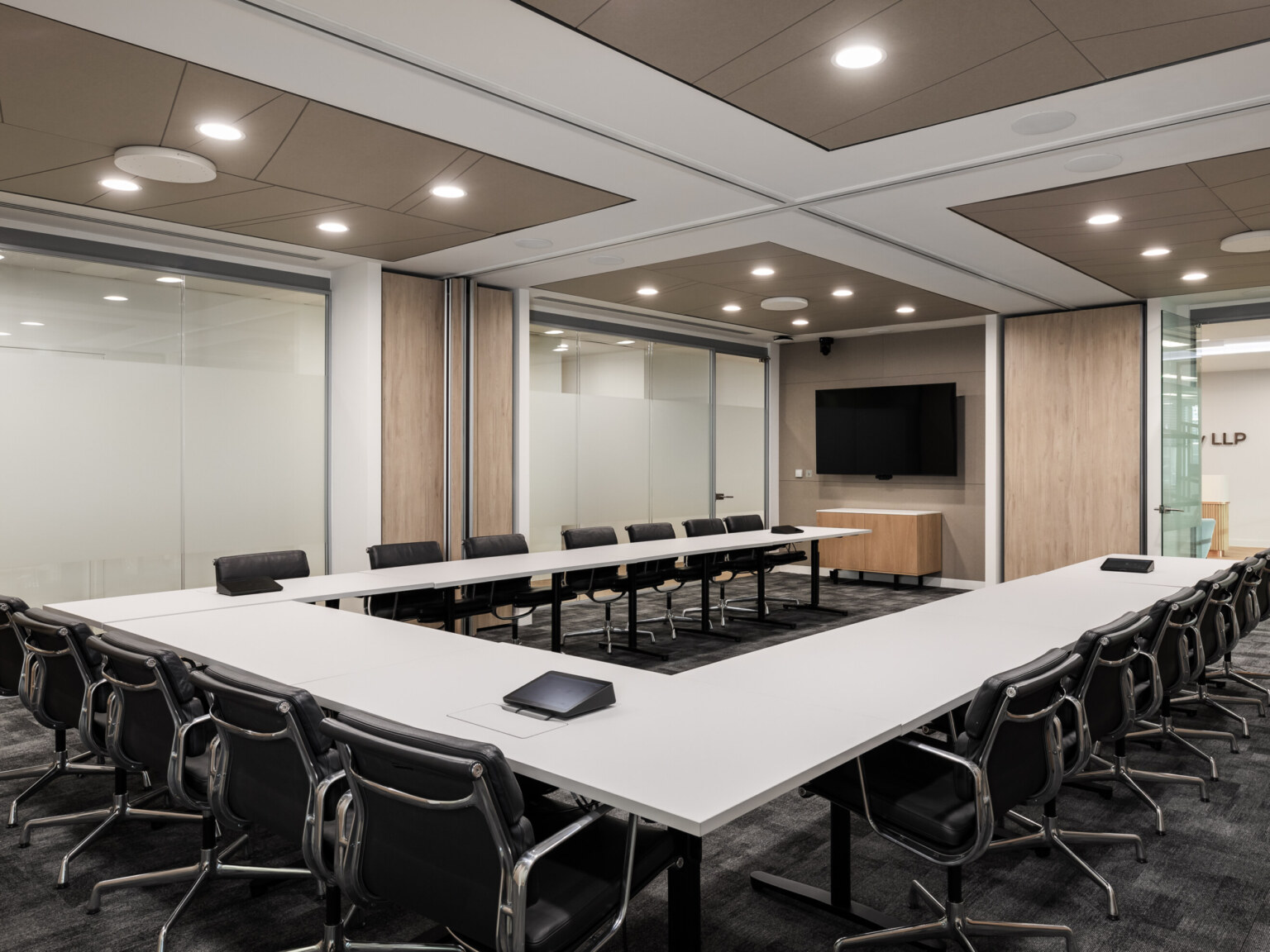 Modern Conference Room Design Ideas for Every Workplace | Oktra