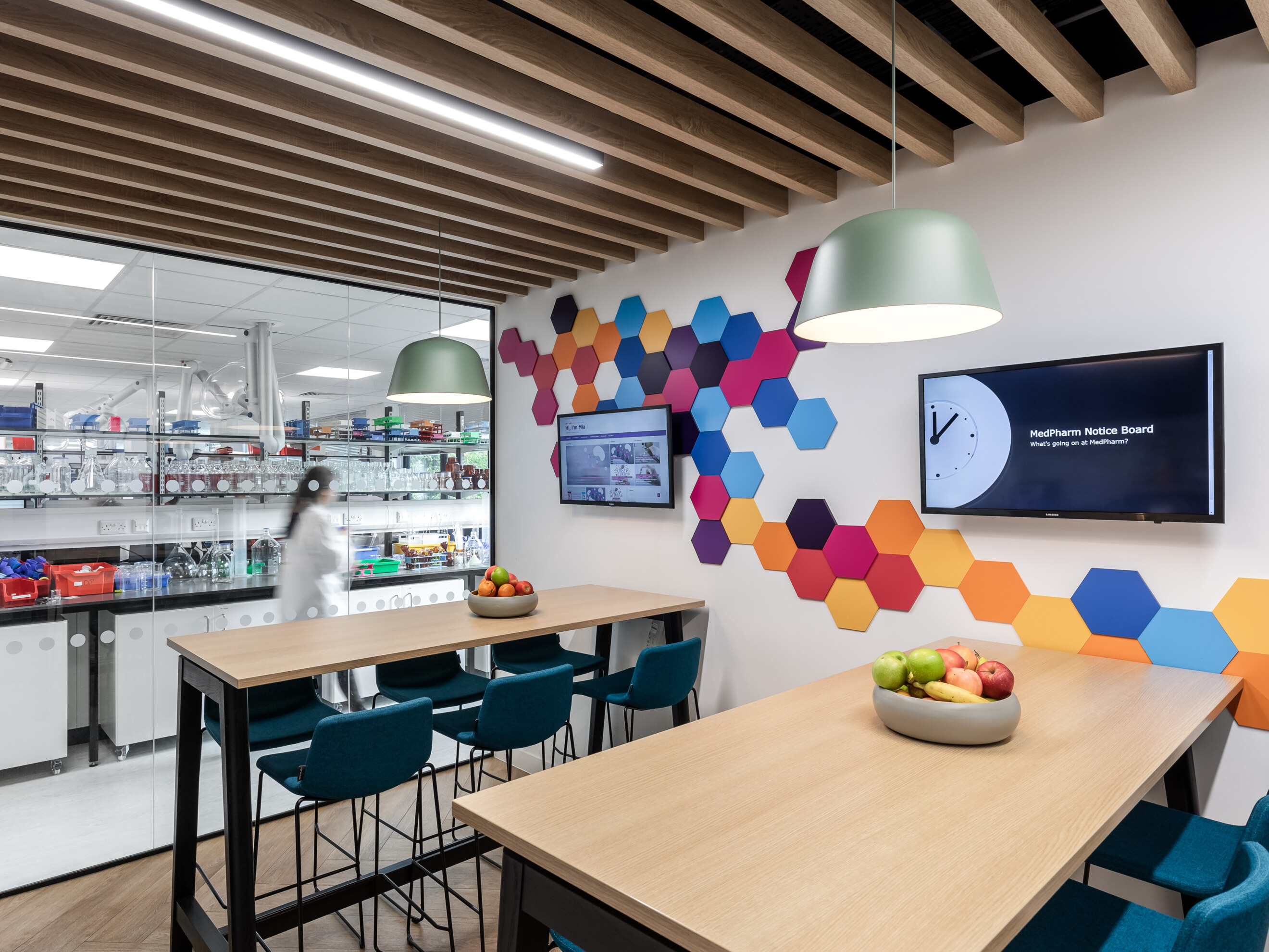 How AI Is Revolutionising Hybrid Office Spaces | Oktra