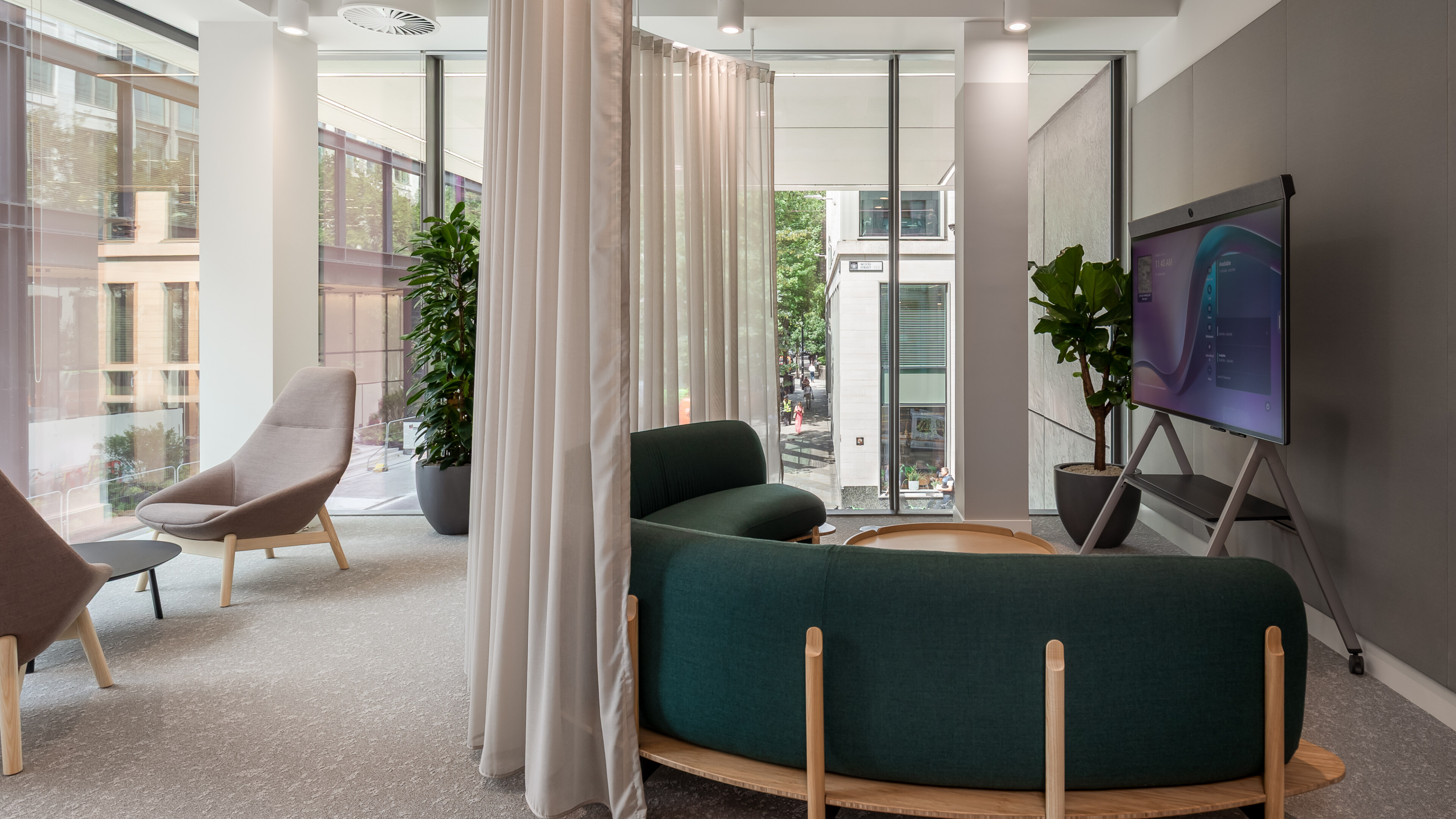 Office Refurbishment in Manchester’s Commercial Landscape | Oktra